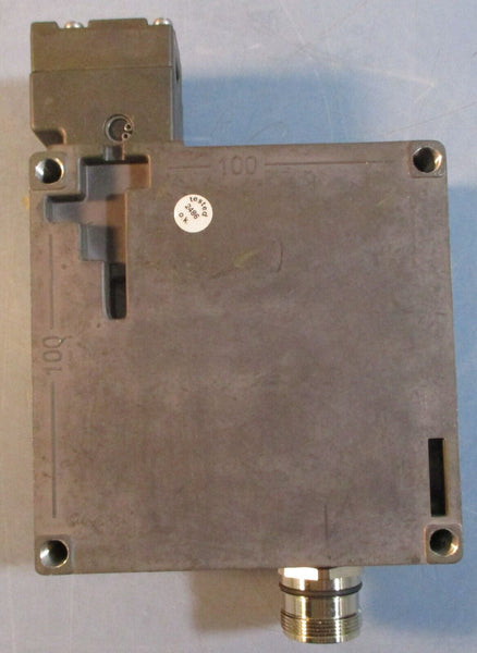 Euchner 085181 Safety Switch TZ2RE024RC18VAB-C1826 24VAC/DC IP65 | eTech Surplus