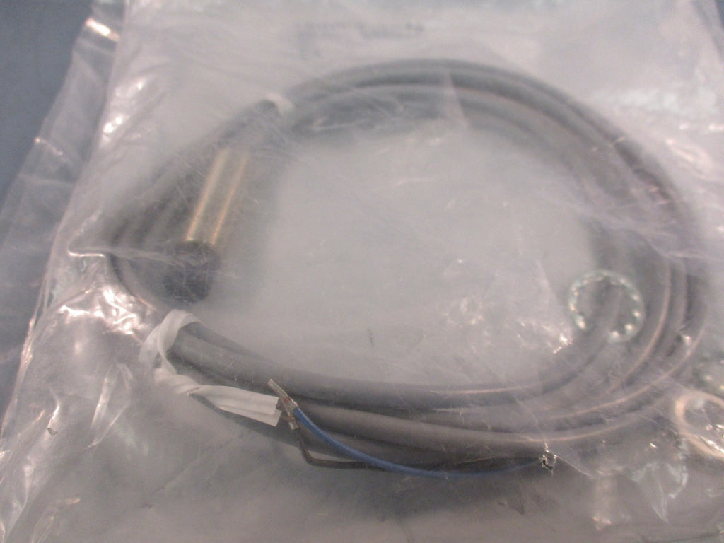 Balluff BES004M Inductive Proximity Sensor BES M12MG-PSC80F-BV02 10-30 | eTech Surplus