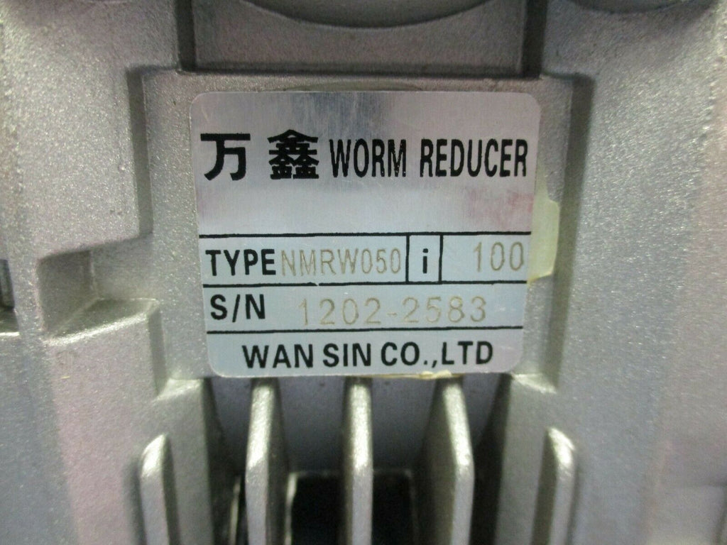 Qin Wei Asynchronous 220 / 380 V Motor PD0823009 w/ Wan Sin Worm Reduc ...
