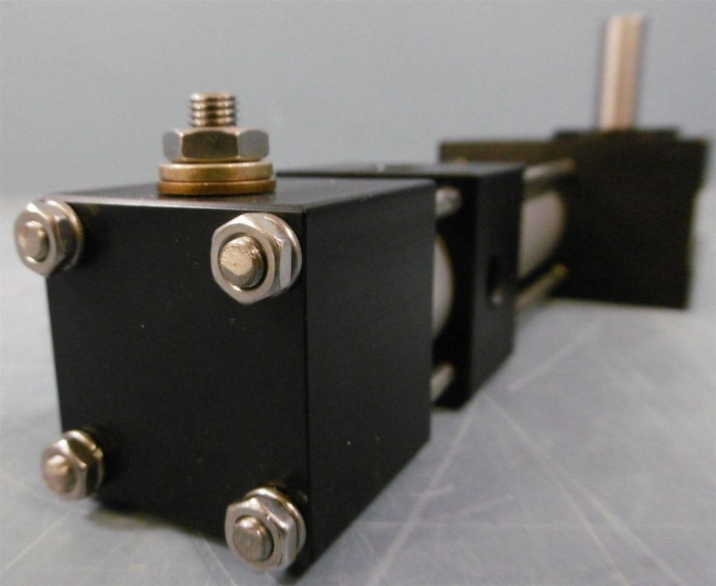 Rotomation Rotary Actuator A2-B019 MP29344 SN: 3044X101 7/16” Shaft ...