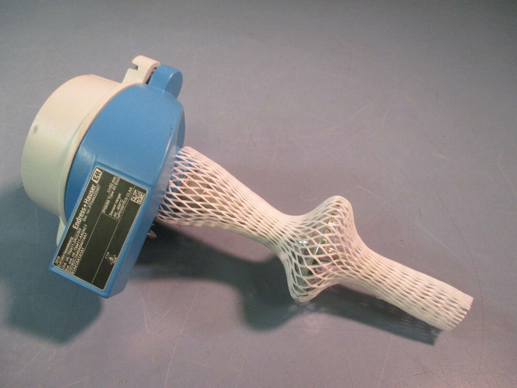 Endress+Hauser Temperature Sensor Ser# P7046223457 TM411-2AUU3/0 ...