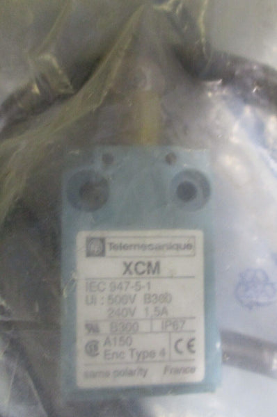 Telemecanique XCMA102H7 Limit Switch XCM-A102H7 | eTech Surplus