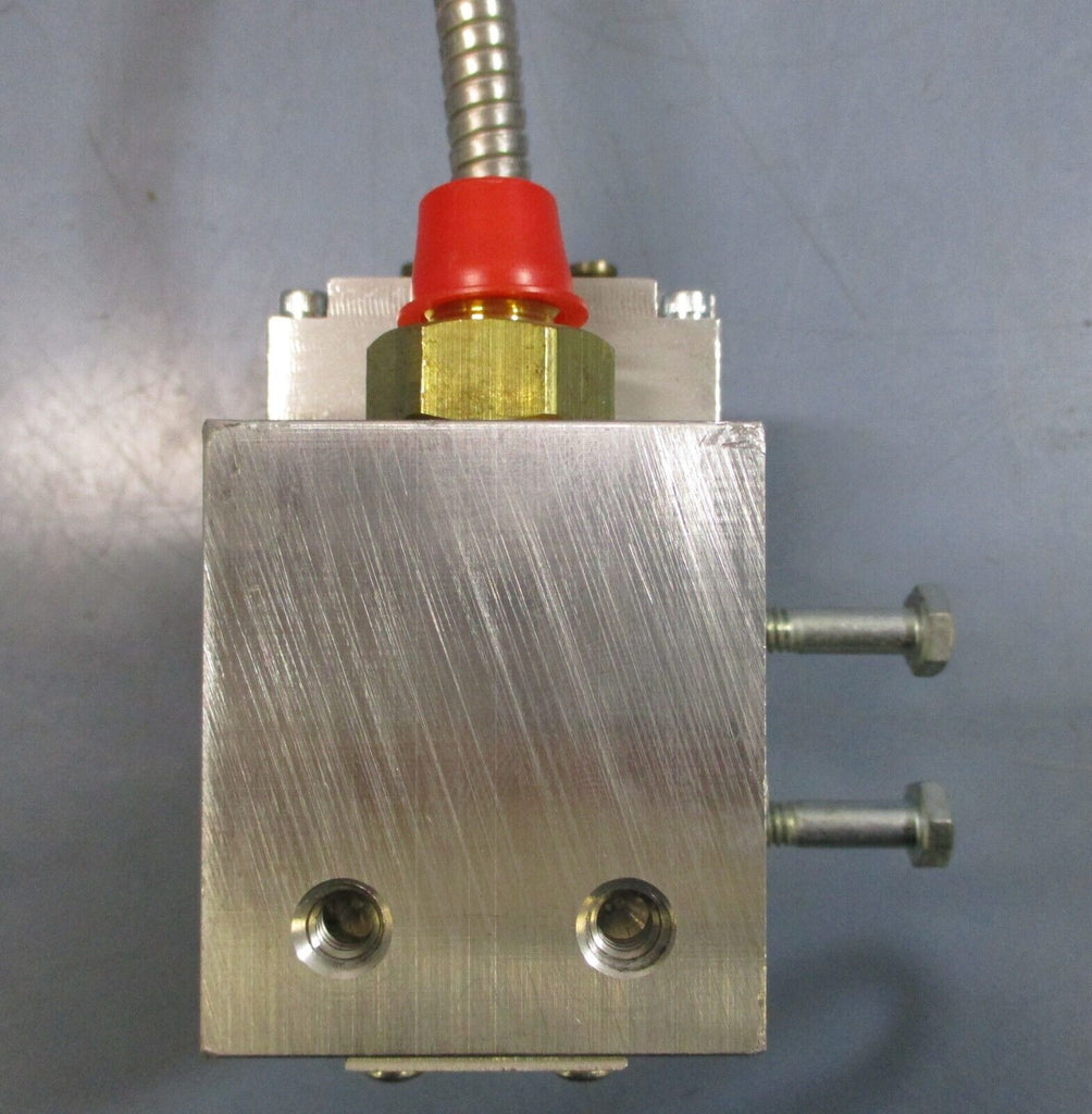 Nordson E902 1028156A 900 Ser. Glue Applicator Head | eTech Surplus