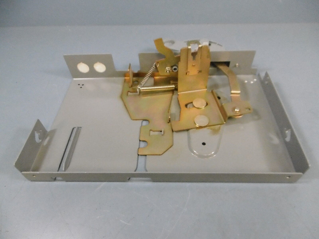 Allen Bradley 40126-801-01 Circuit Breaker Operating Mechanism | eTech ...