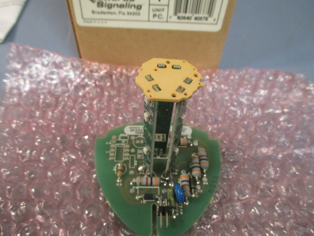 Edwards Signaling Triliptical Adaptobeacon LED Green 120 VAC 102LS-SLE | eTech Surplus